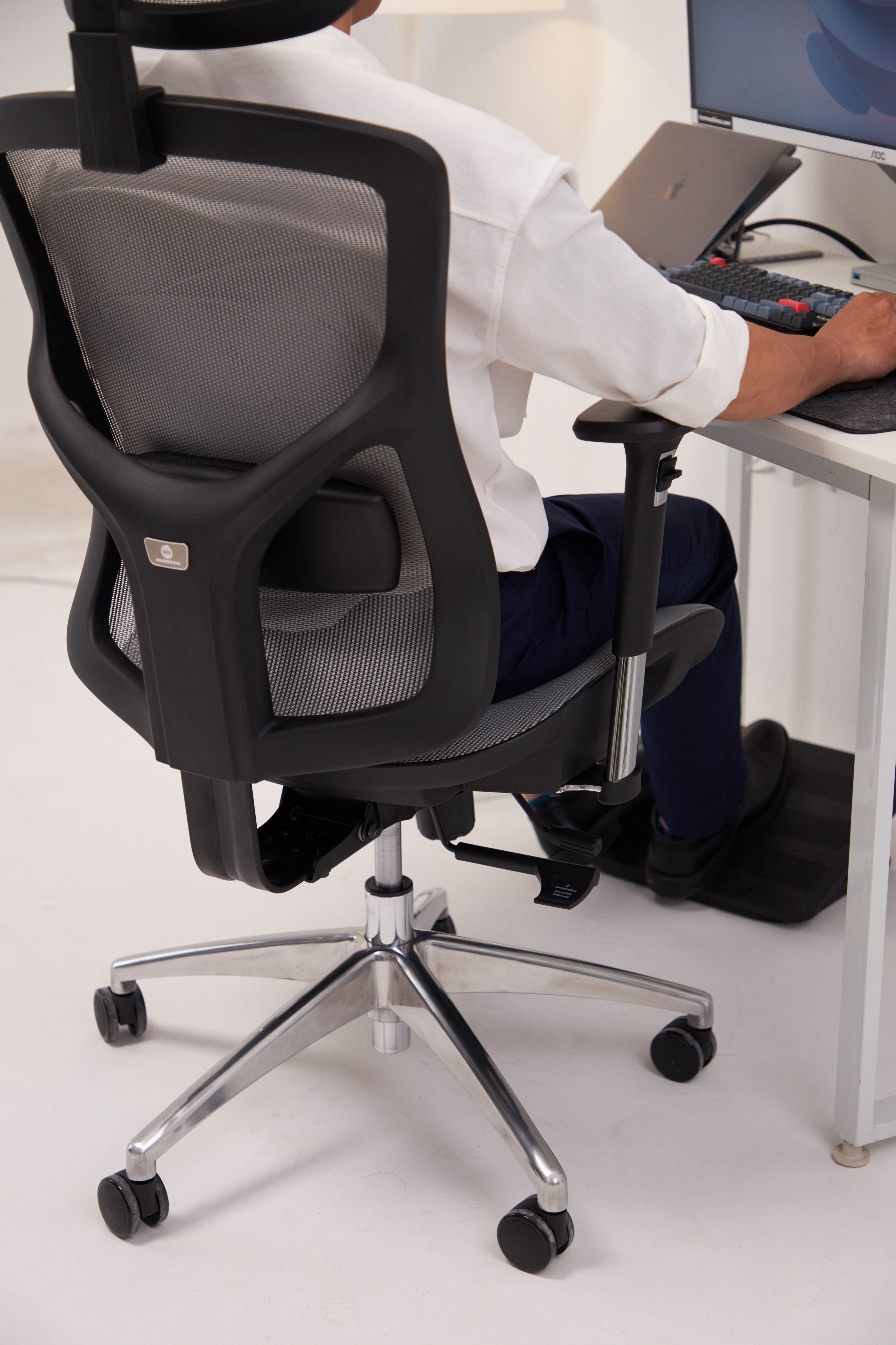 Ghế Công Thái Học Manson Vera Lưới Wintex Đen, Lưng Nâng Hạ, Mặt Ngồi ...